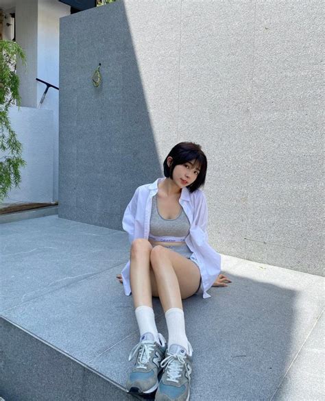 「年輕版林明禎」新一代大馬女神miko Wong（黃潔琪）性感現身香港 多圖 網友 佢對腳長d Wo Hkgfable