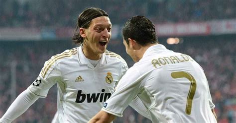 იოზილი რონალდუ 38 წლის ხდება და გიკვირთ რომ სეზონში 50 გოლი ვეღარ გააქვს