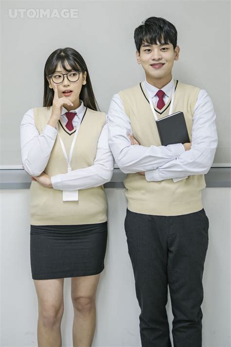 청소년 254 Pho588 유토이미지 사진 학생 교육 Pho588c 아시아 한국 한국인 동양 동양인 컨셉 실내 모델 청소년 고등학생 중학생