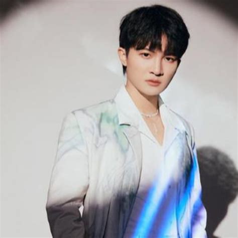《浮光钢琴谱》周深弹琴吧钢琴谱吉他谱钢琴曲乐谱五线谱简谱高清免费下载蛐蛐钢琴网