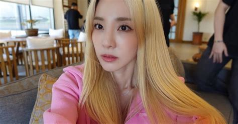 ក្បែរ៤០ហើយ Sandara នៅតែក្មេ ងបែបនេះ Khmerload Cambodia Latest News