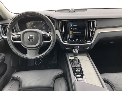 Volvo V60 Cross Country 2019 Interior