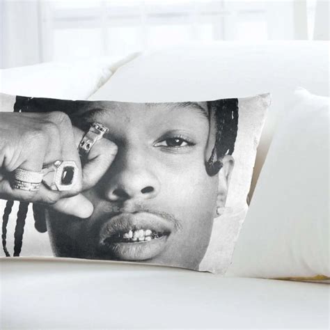 Красивая попа в кровати 96 фото