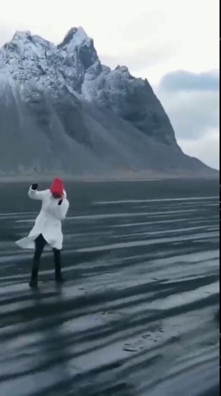 Wind Blows Through Black Sand On A Beach In Icelan Tumbex