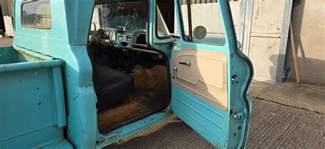 1960 Chevrolet C20 Stepside Man Cave Cars And Classics