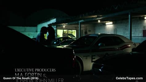 Alice Braga Exposing Naked Body