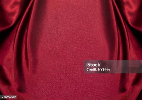 빨간 실크 우아한 배경 발렌타인 데이 배경 새틴 패브릭 빈 복사 공간 극장 디자인 로얄 질감 우아한 커튼 0명에 대한 스톡 사진 및 기타 이미지 Istock