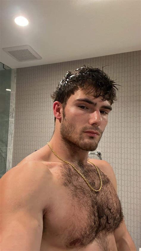 Pin By Lim Teck Hong On Speakman Hairy Men Hot Men Bodies Hairy Chested Men