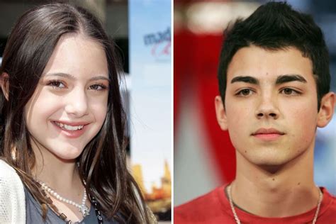 Joe Jonas Asked Alexa Nikolas Former Zoey Actress For Intimate Photos