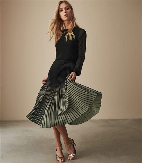 Reiss Marlie Ombre Pleated Midi Skirt In Black Lyst
