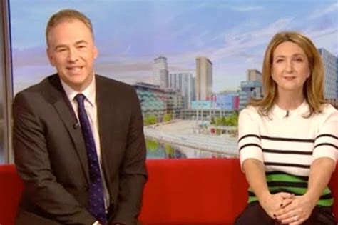 Bbc Breakfast Sees Victoria Derbyshire Replace Nina Warhurst Daily Star