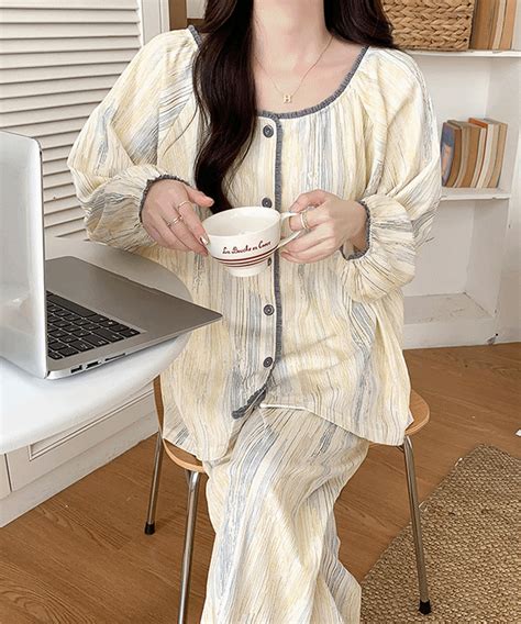 라리리 베스트당일출고 긴팔 러블리 바닐라 원피스 파자마 잠옷 상하세트 홈웨어 2785