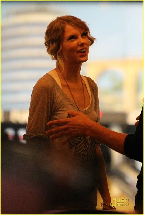 Taylor Swift And Selena Gomez Bowl With Cory And David Photo 363277 Photo Gallery Just Jared Jr