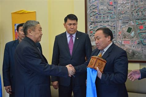 Орхон аймгийн Засаг дарга Г Зоригт ажлаа хүлээлгэн өглөө