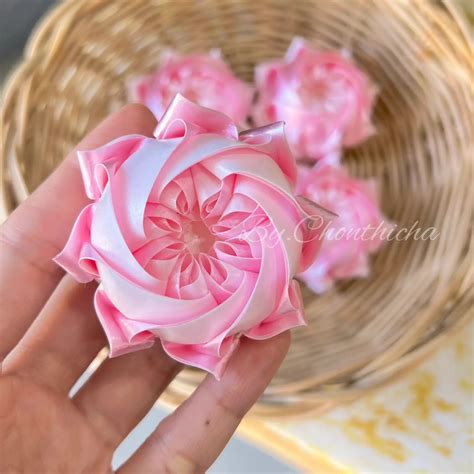 เหรียญโปรยทานดอกบัวธิชา แกลเลอรีที่โพสต์โดย Chonthicha 🤍 Lemon8