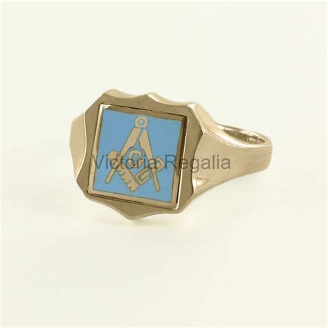 Masonic 9ct Gold Square And Compass Ring