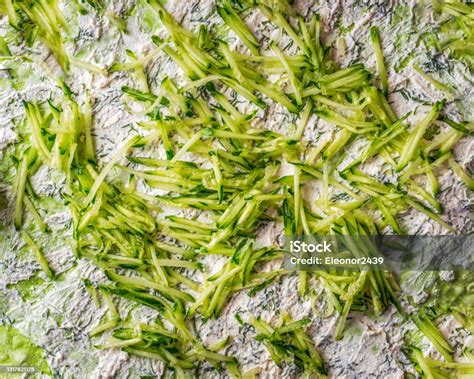 굴을 만들기위한 피타 빵에 커드 치즈 딜 오이를 곁들인 음식 포토폰 건강한 식생활에 대한 스톡 사진 및 기타 이미지 건강한 식생활 녹색 더미 Istock