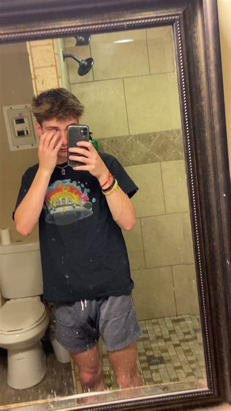 Tiktokbulgehunt On Twitter Tiktok Com Us Or No One Bulgeinshorts Tiktokbulge