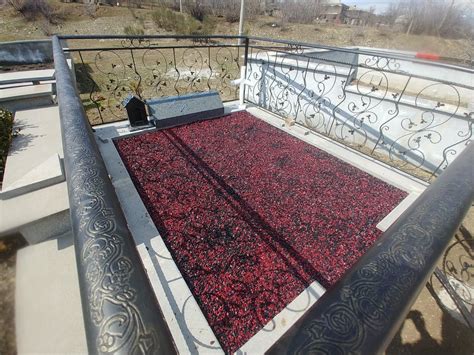 დეკორი ფერადი ქვები Tbilisi