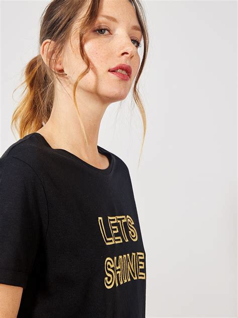 T Shirt à Message Brodé Noir Kiabi 800€