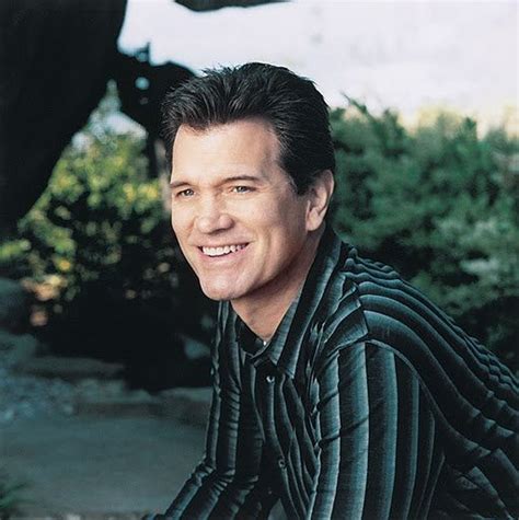 Chris Isaak Promises To Blow The Roof Off The Calvin Theatre Masslive Com