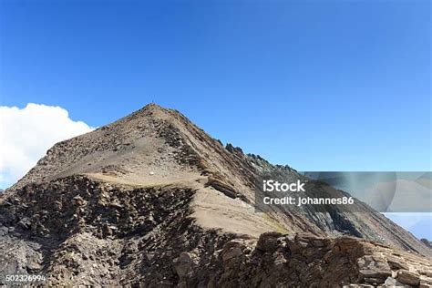 보행자로 산 정상에 Kreuzspitze In 호에 타우에른 알프스 오스트리아 2015년에 대한 스톡 사진 및 기타 이미지 2015년 관광 구름 Istock