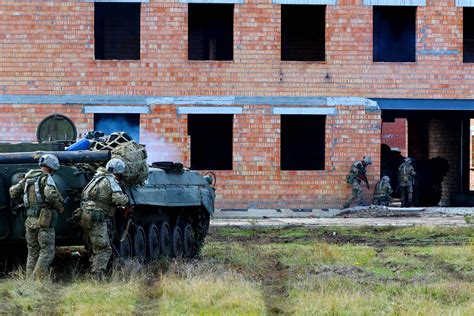 СПІЛЬНЕ НАВЧАННЯ СПІЛЬНА БЕЗПЕКА На базі Міжвидового центру підготовки військових частин та