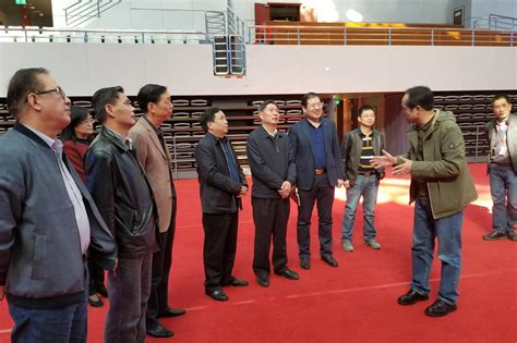 省人大科教文卫主任委员杨希文调研远望谷体育馆 基本建设处