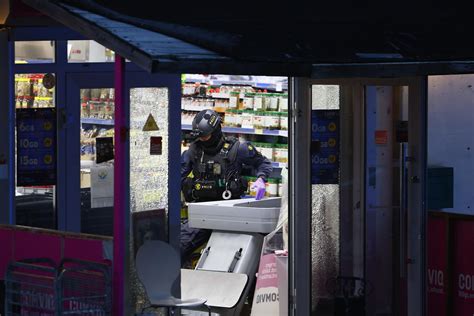 Mikael ”greken” Tenezos I Rättegång Här är Alla Misstankar