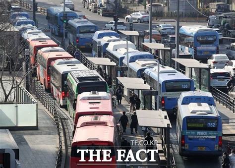 서울시 시내버스 거리비례요금 도입 철회종합 사회 기사 더팩트
