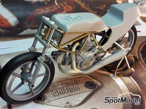 Brach Model Bm Vr07 Motorbike Scale Model Kit 112 Scale Ducati