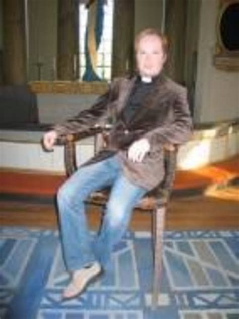 Han Begraver Mona Seilitz