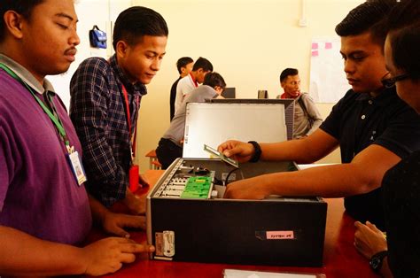 Uic Unifield International College