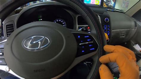 현대자동차 트럭 포터2 정속주행장치 크루즈 핸들비상등 후진시 자동비상등 후깜 룸미러 하이패스 오디오 스위치 전장 설치 완료영상입니다 이외의 포터트럭 신차패키지 정보