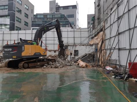 디텍앤세움 건축공사 리모델링 역삼동 빌딩 철거공사 1층~지하 파쇄 및 지하 되메우기