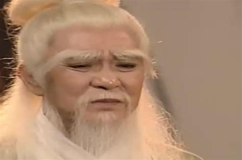 少林僧人污蔑张翠山杀害镖局几十口人，不给张三丰面子