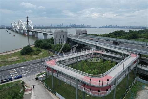 浙江杭州九堡大桥慢行交通系统通车 人民图片网
