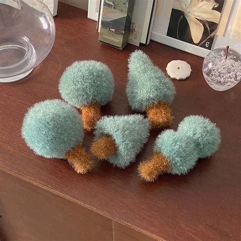 ☁️둥둥뜨개☁️ On Instagram 🌲삼각 나무 수세미🌲 이번주는 둥둥 리틀 포레스트 시리즈 중 삼각 나무 수세미를 가져왔어요🌲 탄탄하게 만들 수 있는 기법으로