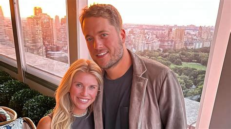 Matthew Stafford S Wife Kelly Opens Up About Fighting Scary People Pleasing Nature This New Year