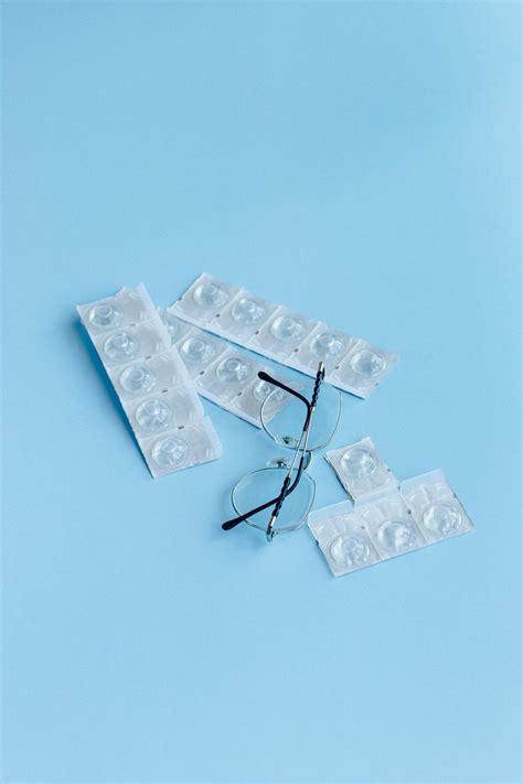 건조한 눈 광학 교정 렌즈 근시 깨끗한 난시 눈 눈의 안전 돋보기 안경 렌즈 블리스터 팩 명확한 비전 명확한 포장 미니멀리즘 비전 선명 수직 쐈어