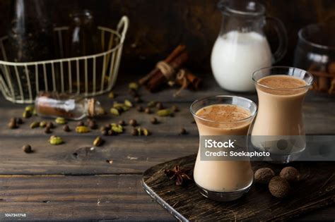 전통적인 인도 Masala 차입니다 향기로운 향신료와 우유 매운 차입니다 0명에 대한 스톡 사진 및 기타 이미지 0명 감초 허브 검은색 Istock