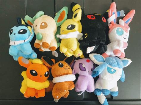 Meet All Life Size Plushies Of Eevee And Its Evolutions Nintendosoup