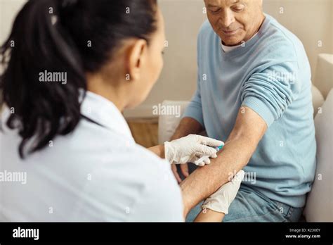 Intravenous Injection Hi Res Stock Photography And Images Alamy