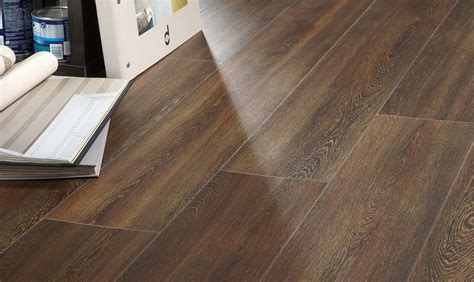 Какой напольный материал лучше выбрать ламинат или линолеум Все о строительстве