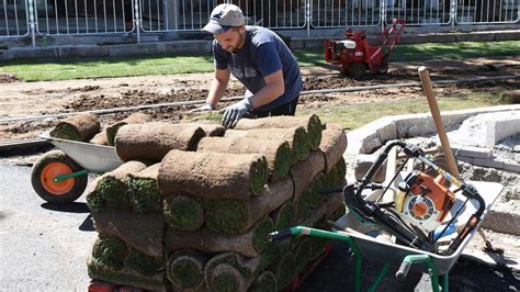 Младежи намират работа чрез информационен ден от МТСП Новини бг