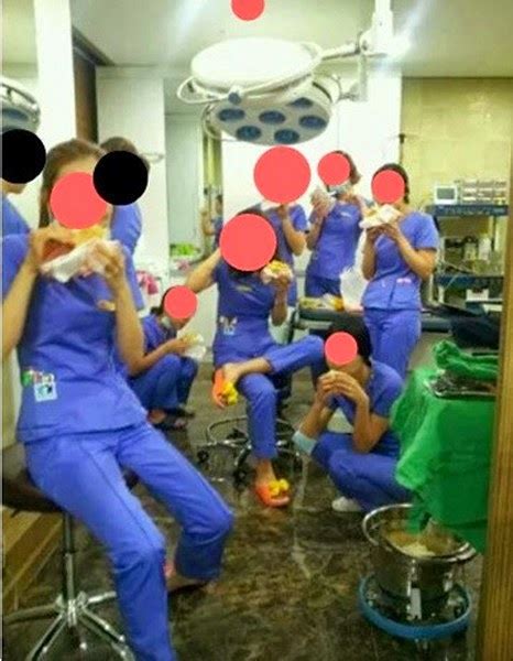 Meh Tengok Gambar Gambar Doktor Dan Jururawat Jururawat Berparti Di Dalam Bilik Bedah