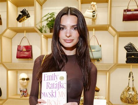 Solipsistic Stories Or A Manifesto In The Making How Emily Ratajkowski