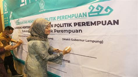 Wagub Chusnunia Chalim Buka Latihan Kader Dasar Pw Fatayat Nu Nenemonews