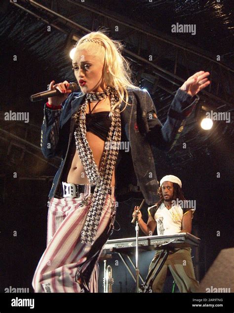 October 26 Gwen Stefani And Stephen Bradley Of No Doubt Perform At