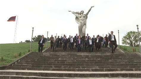 Վարչապետը Իջեւանի Մայր Հայաստան հուշարձանի մոտ մասնակցել է ծառատունկին Youtube